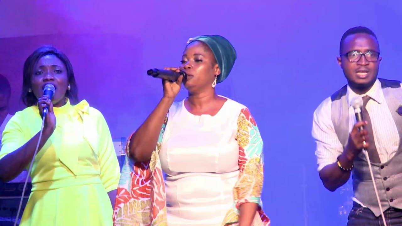 Yetunde Aare (Live) at MASS 4.0 - YouTube