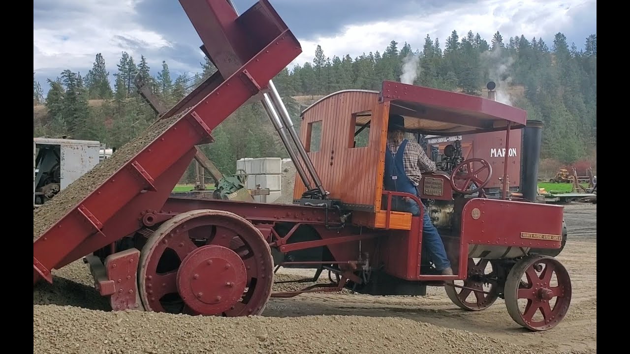 Mann Steam Dump Truck / Tipper Wagon in Action - YouTube