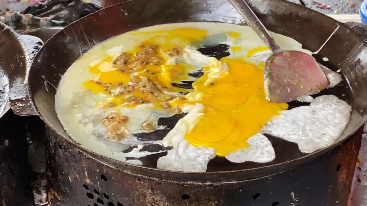 Fried Lala & Fried Oyster | Malaysia Street Food - YouTube