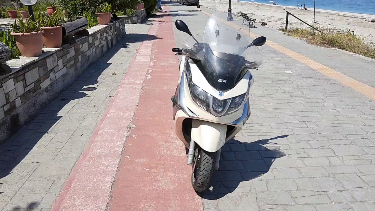 A honest review of Piaggio X10 330cc Vol.2 - YouTube