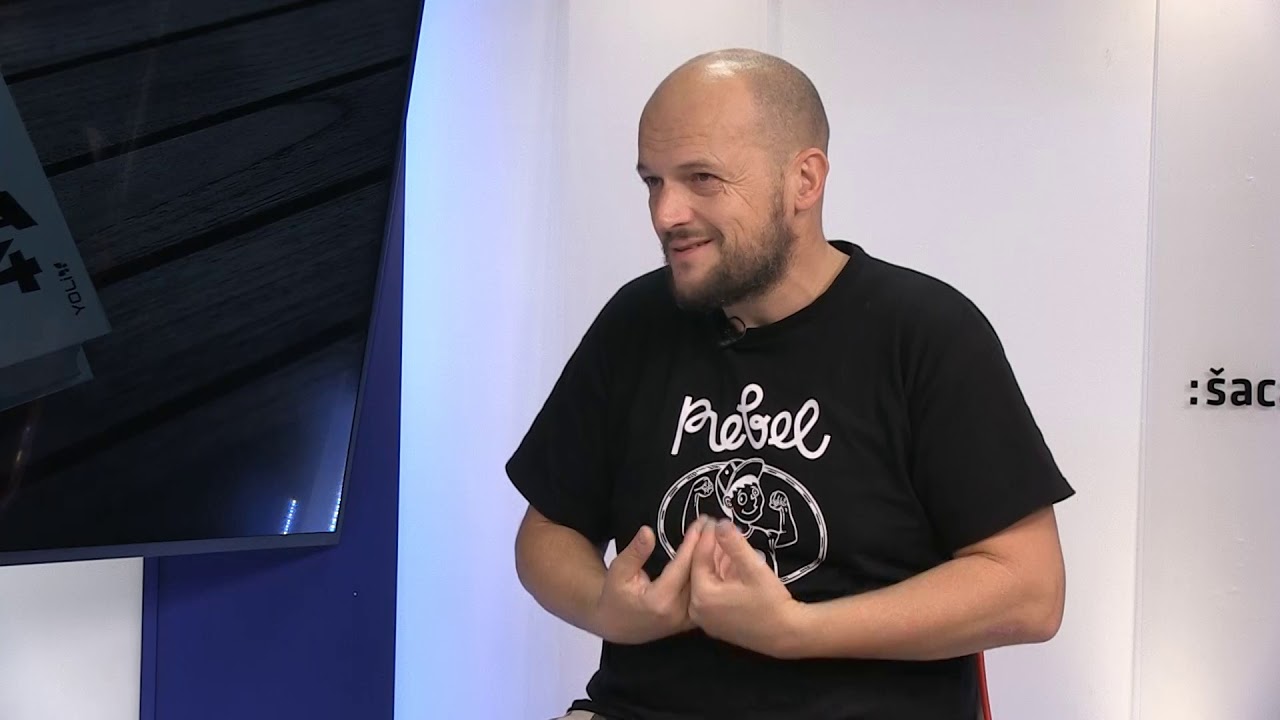 Peter Opet z Polemicu o chodení naboso i novej knihe - YouTube