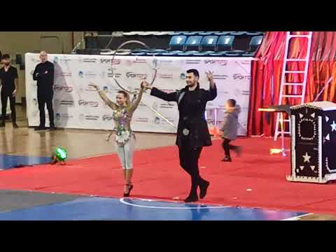 Sirk Gösterisi: Sihirbaz Gösterisi