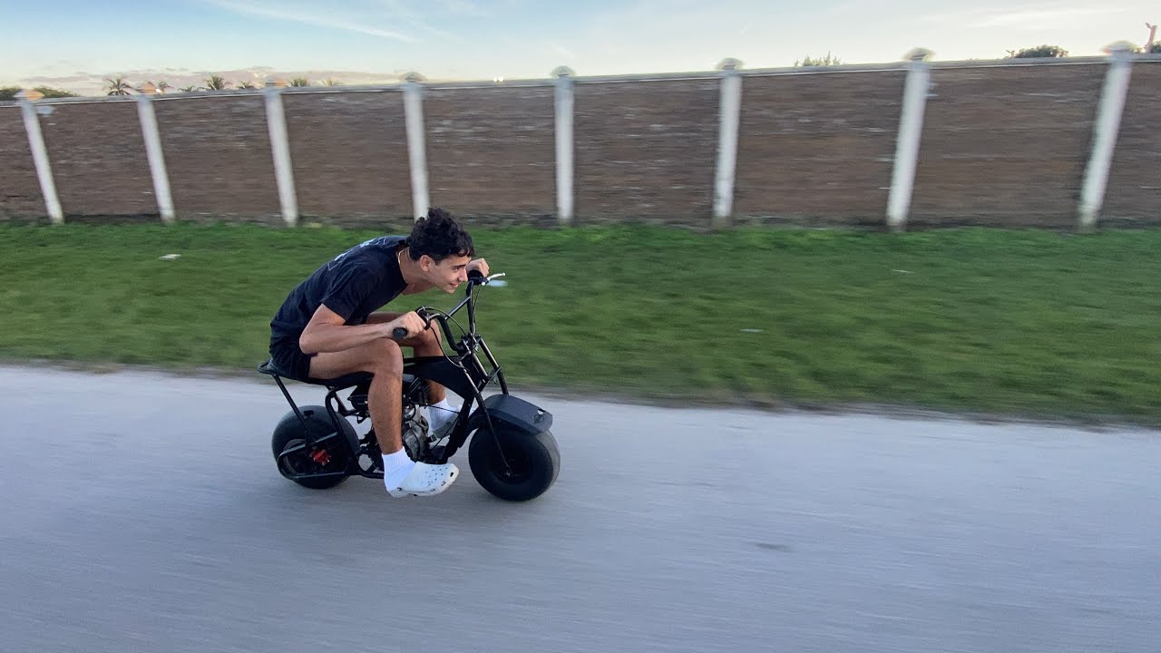 Cutting Up Traffic in a Mini Bike - YouTube