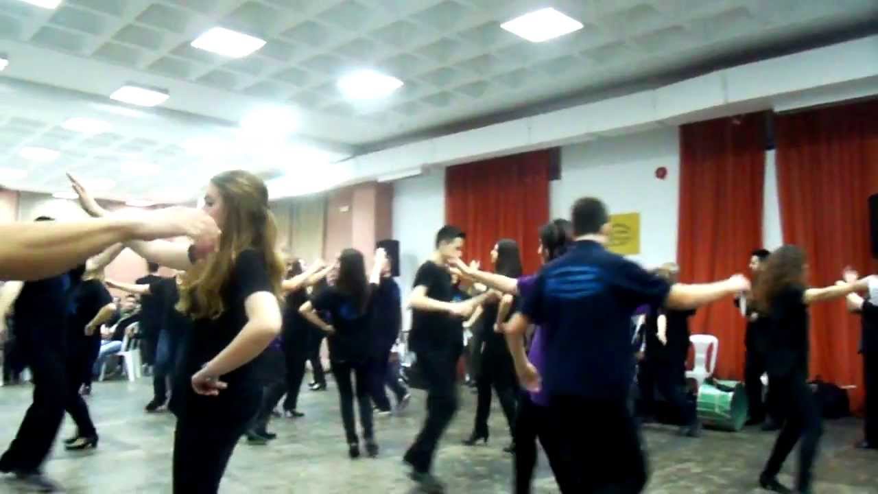 "Ελληνική Παράδοση" - Μπαίνω μέσ' τ' αμπέλι... - YouTube