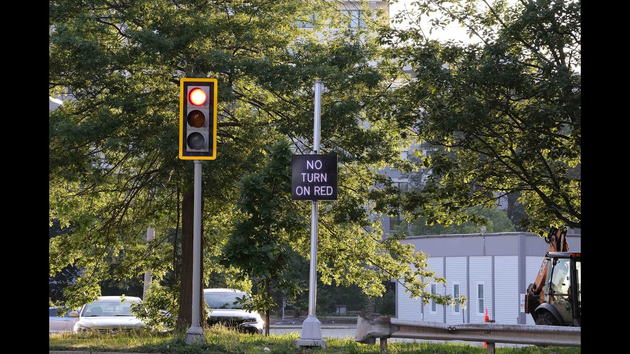 Blank-out No Turn On Red Sign (new phasing) - Cambridge MA - YouTube