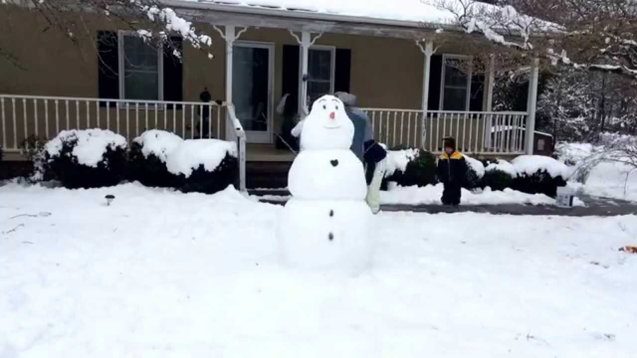 The best snowman we have ever built - YouTube