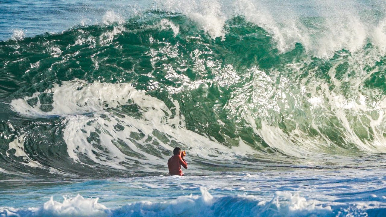 photographing shore break on the north shore of Oahu! - YouTube