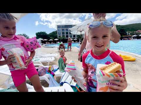 Distractie in la PISCINA cu Familia Melimi - YouTube