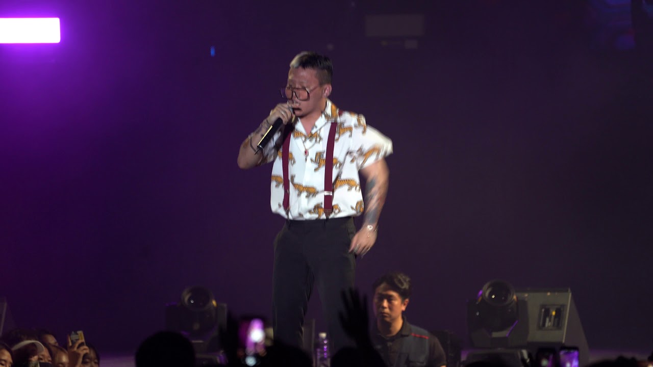 180623 오담률 (CHIN CHILLA) - 오늘 관객들 보려고 어제 아레나가서 술도 안마시고 춤도 안췄다는 담률 @슈퍼루키 ...