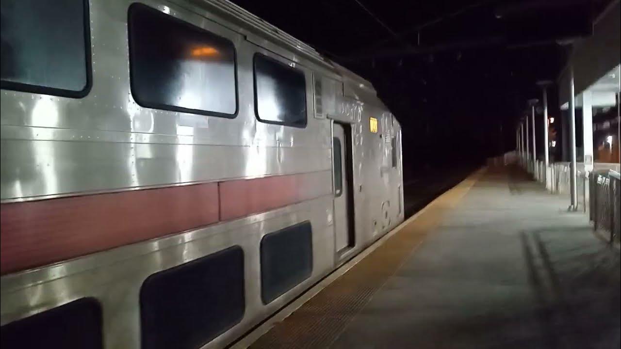 NJ Transit Train 3882 With Pennsylvania Railroad Heritage Unit 4636 at Hamilton - YouTube