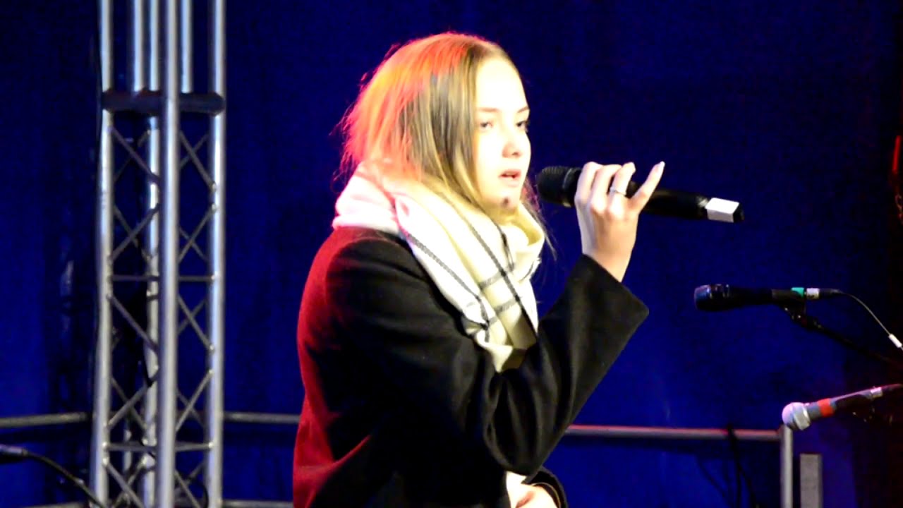 Niepodległa Młodych 2020 - Maja Macioszek - PMDK w Lubartowie - YouTube