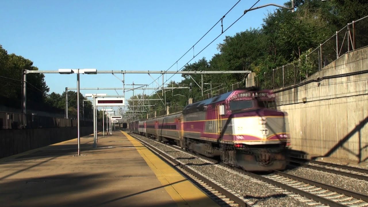 [HD] A day with the purple trains. - YouTube