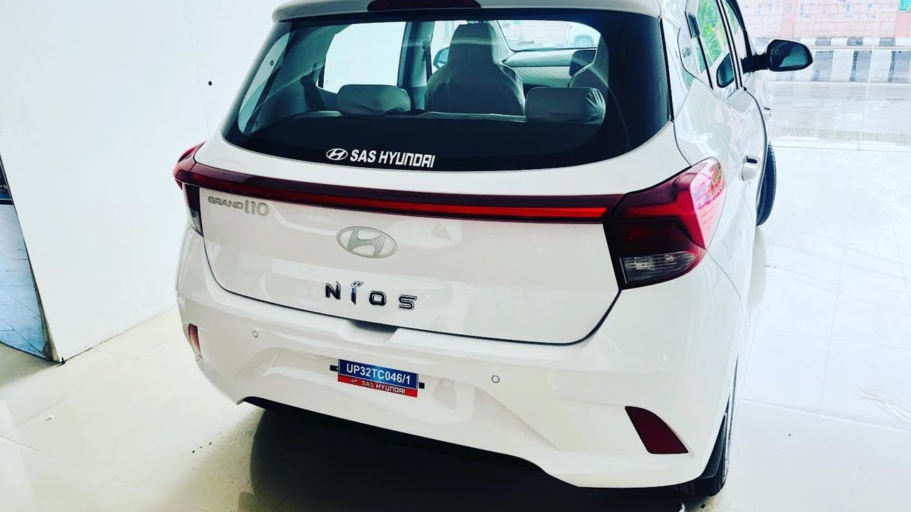 Hyundai Nios Magna White Colour-Visual Review | Wecars - YouTube