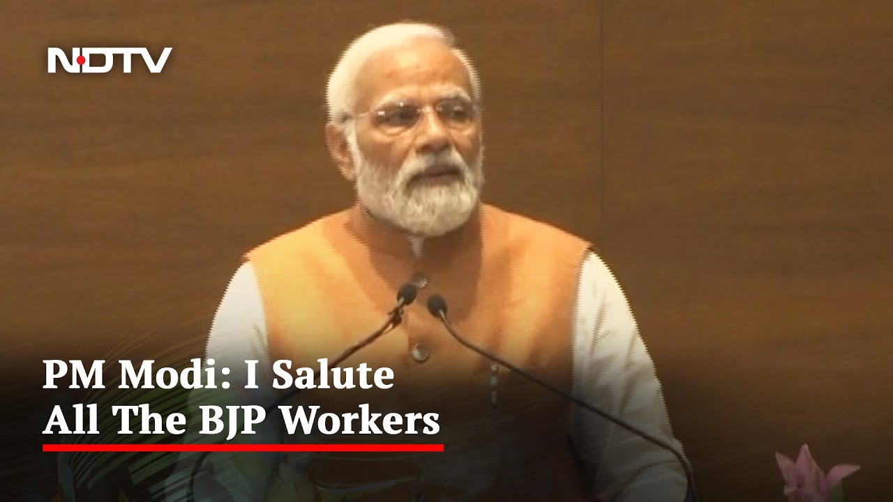 PM Narendra Modi Launches Strong Attack On Opposition - YouTube