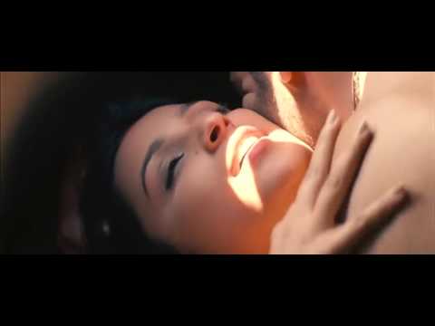 Parineeti Chopra Hot Nude Liplock Kissing Bollywood Latest