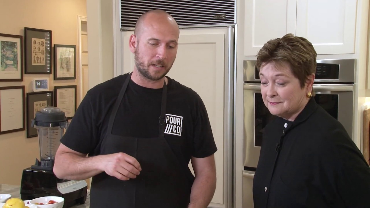 Nick Oberlin Makes Eggs Benedict - YouTube