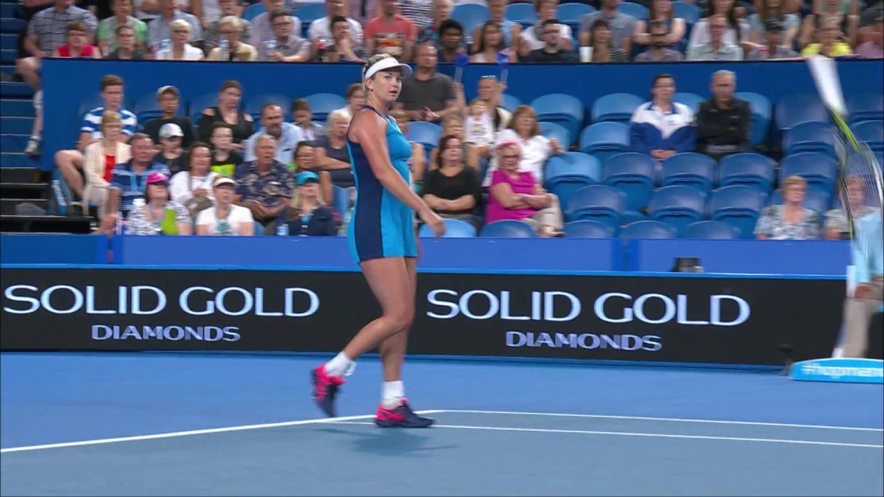 Coco reels in her racquet - Mastercard Hopman Cup - YouTube
