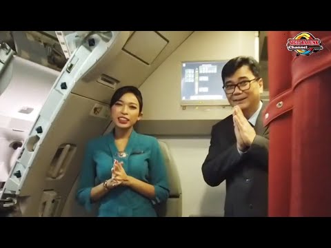 Pelayanan Terbaik - Pramugari & Pramugara sky priority garuda indonesia