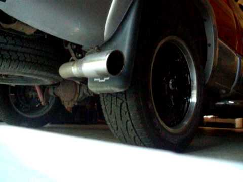 2005 Silverado 5.3L Flowmaster Super 44 - YouTube