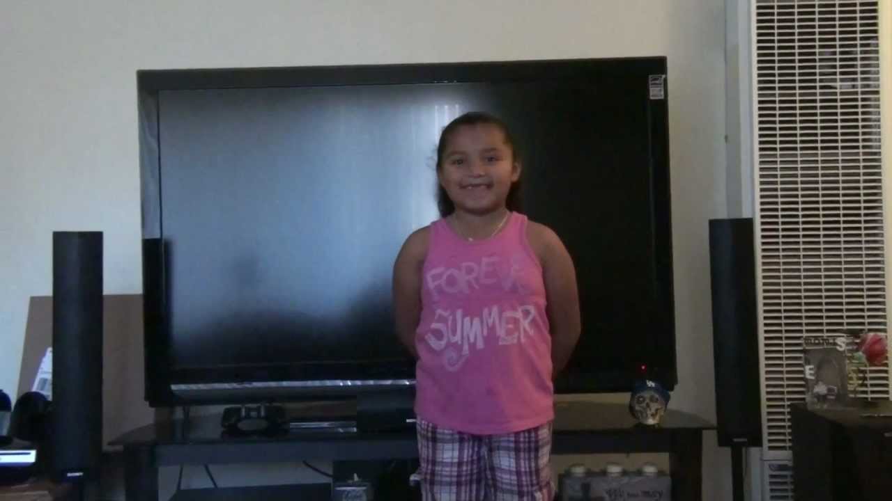 Siempre Hace Frio~ Alyssa Castro - YouTube