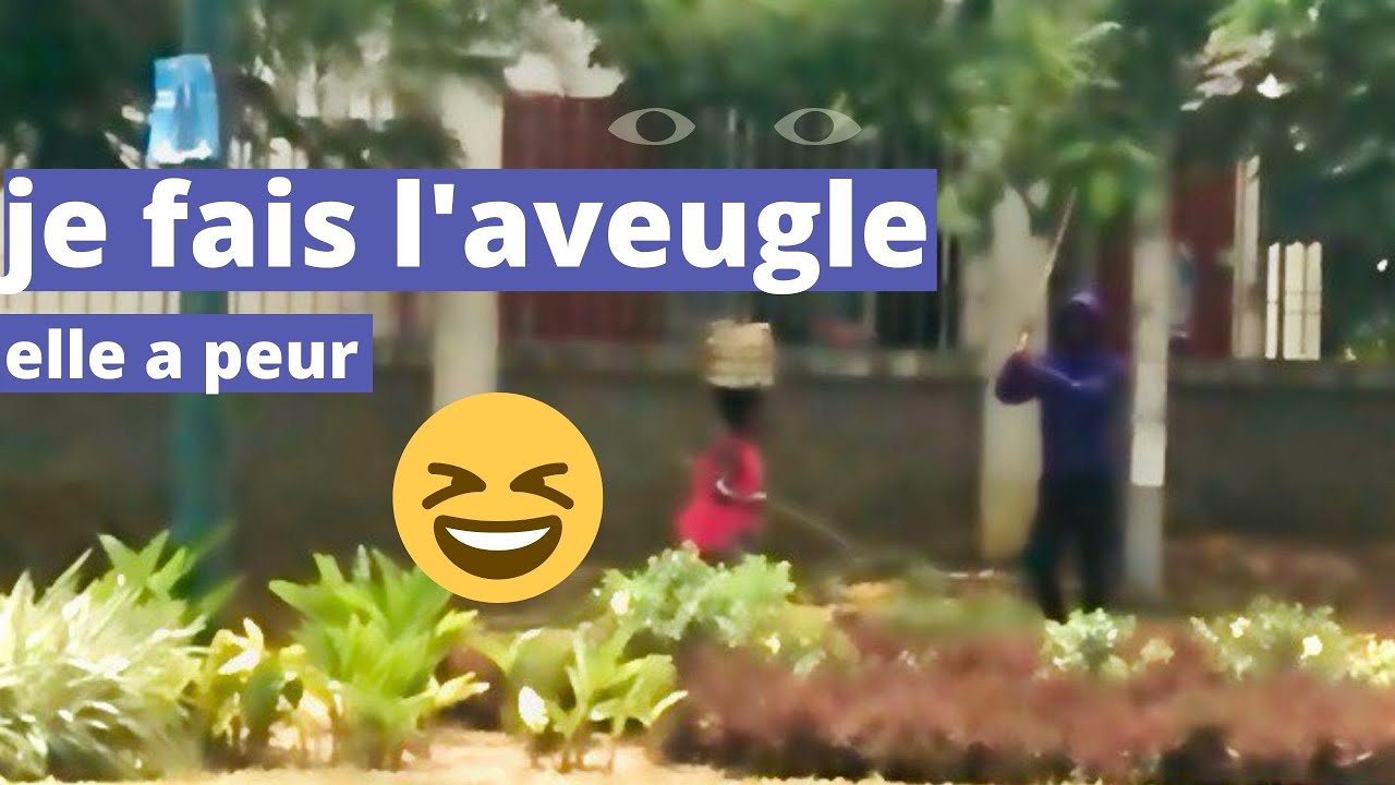 je fais l'aveugle (camera caché) - YouTube