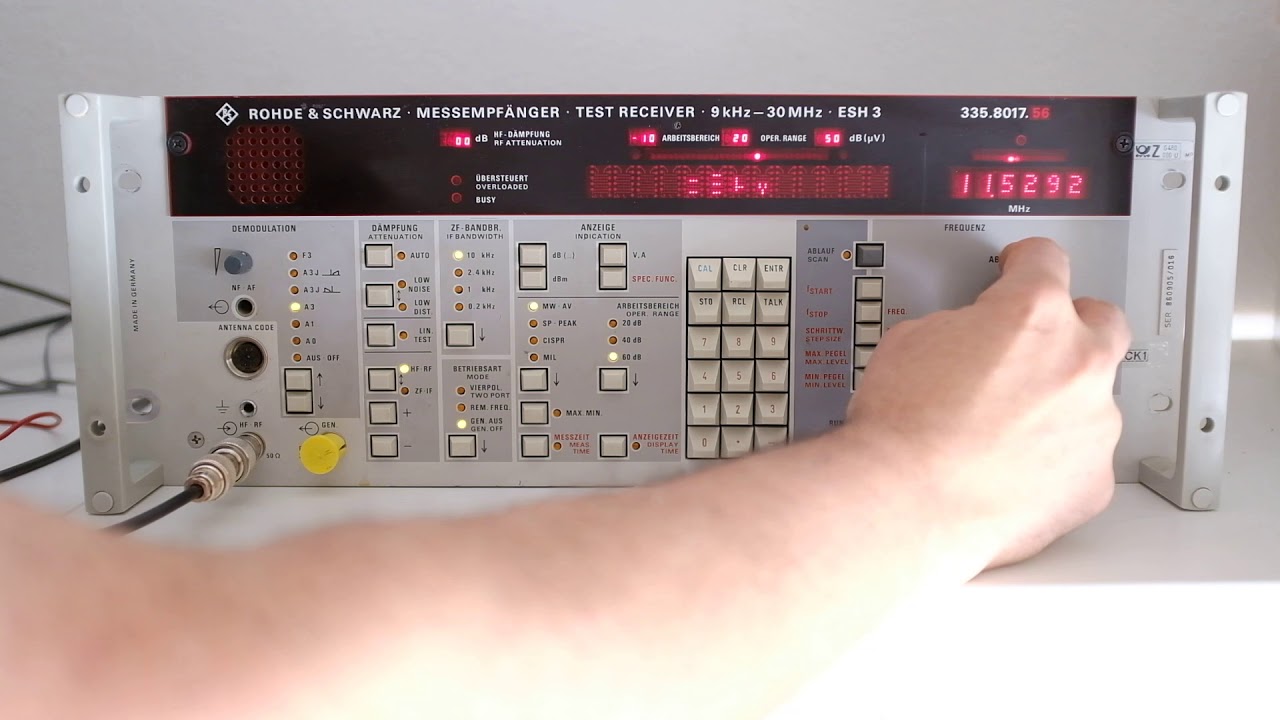 Taking a look at the Rohde & Schwarz ESH-3 radio receiver - YouTube