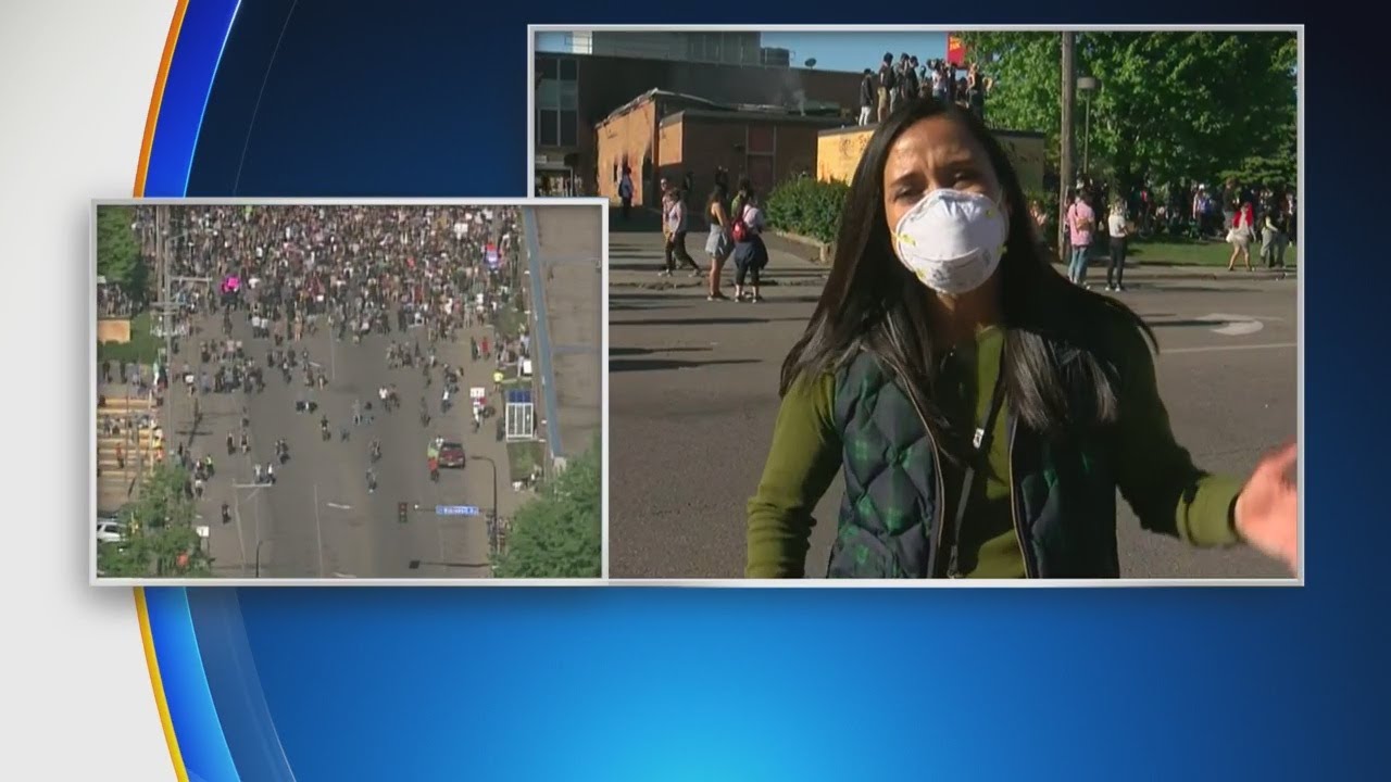 Peaceful Protest Outside Fifth Precinct In Minneapolis - YouTube