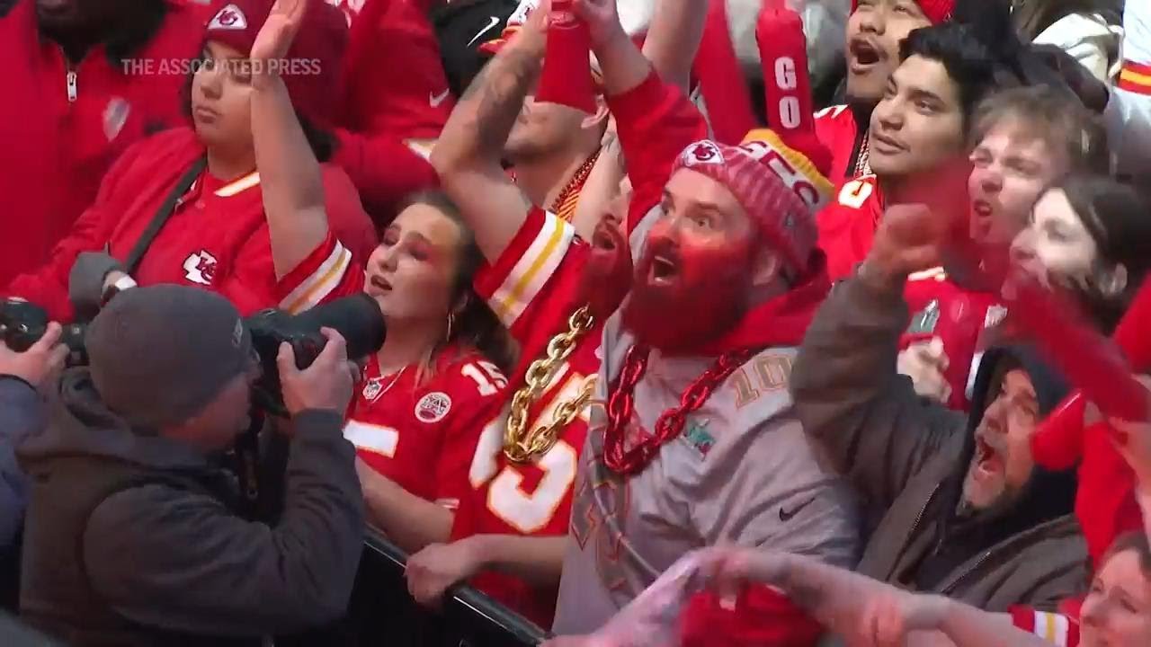 Chiefs fans celebrate another Super Bowl win - YouTube