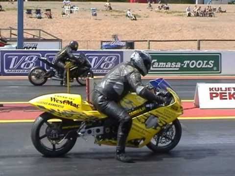 Pro Street Bike and Outlaw Bike Qualification runs at the 2010 ...