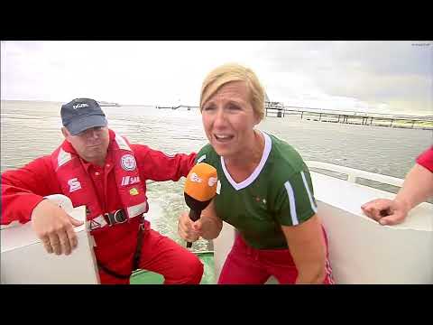 Andrea Kiewel   ZDF Fernsehgarten 17 06 2012   720p   wet T Shirt Nippel