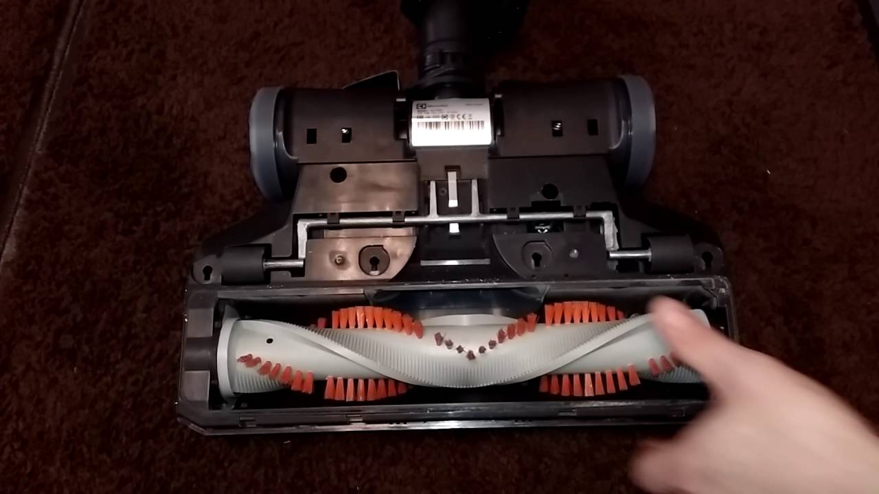Electrolux Paragon powerhead brushroll removal for cleaning - YouTube