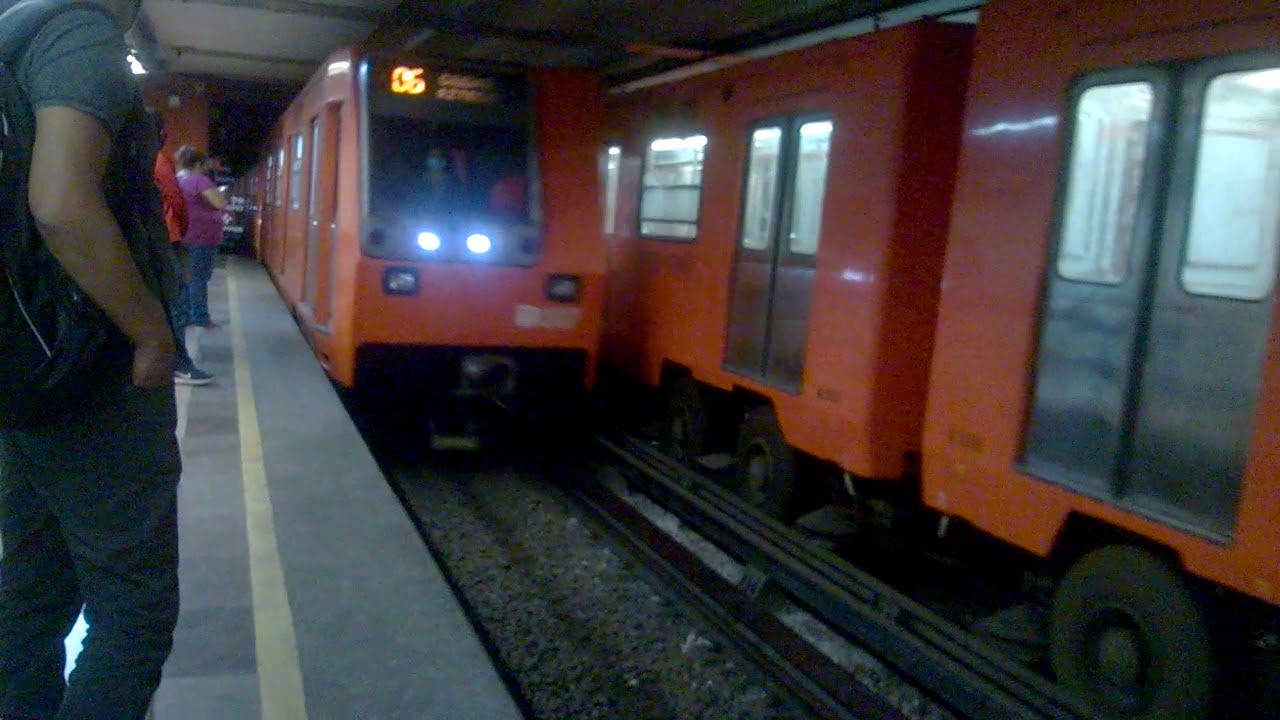 vista del metro en la linea b - YouTube