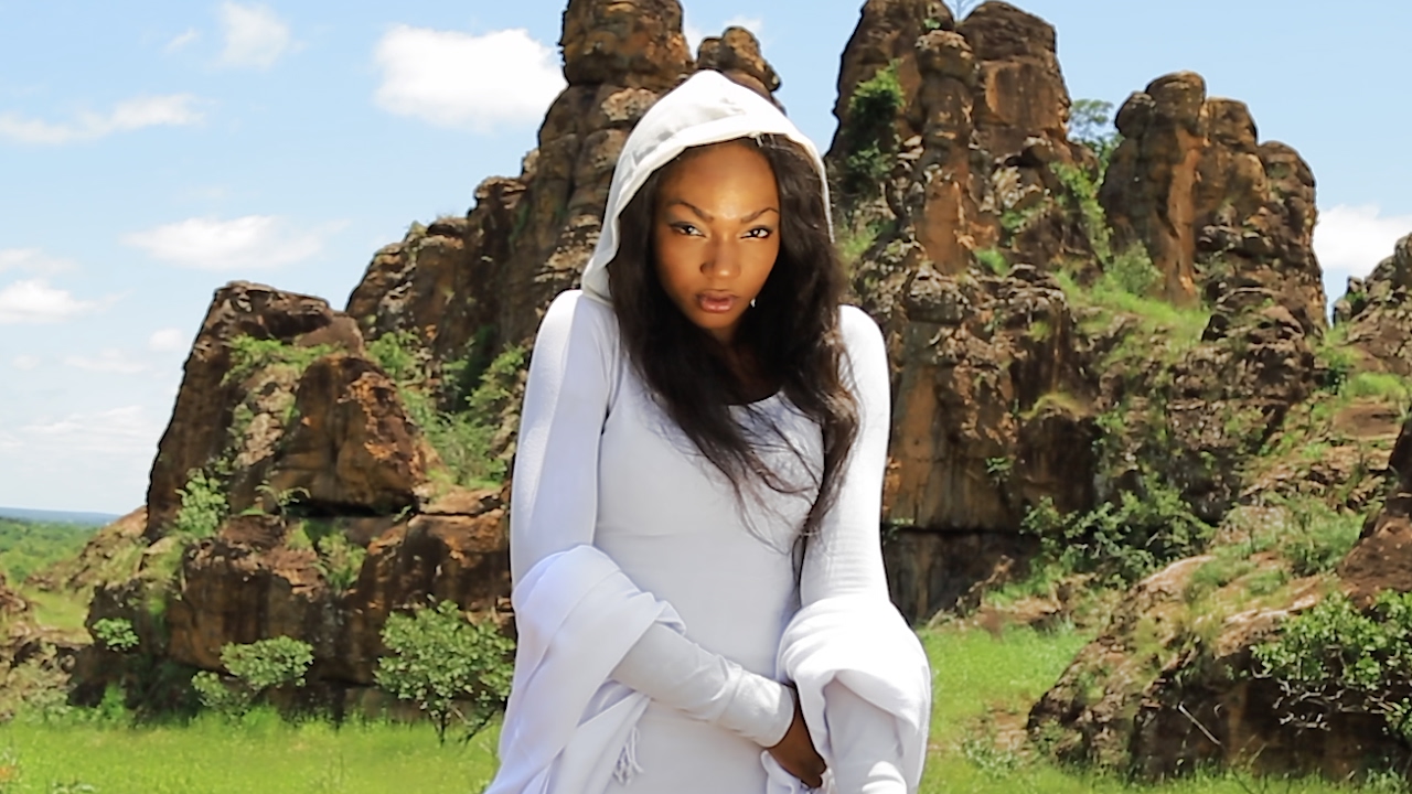 HOORIA feat jean-Roger ZM - promesse (clip officiel) - YouTube