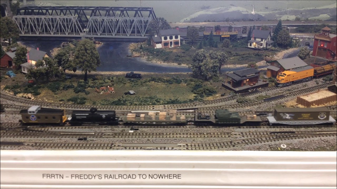 FRRTN - WWII Military Train n scale - YouTube