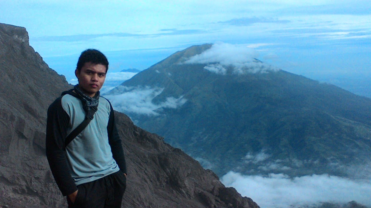 Pendakian Gunung Merapi Via New Selo Boyolali (2016) - YouTube