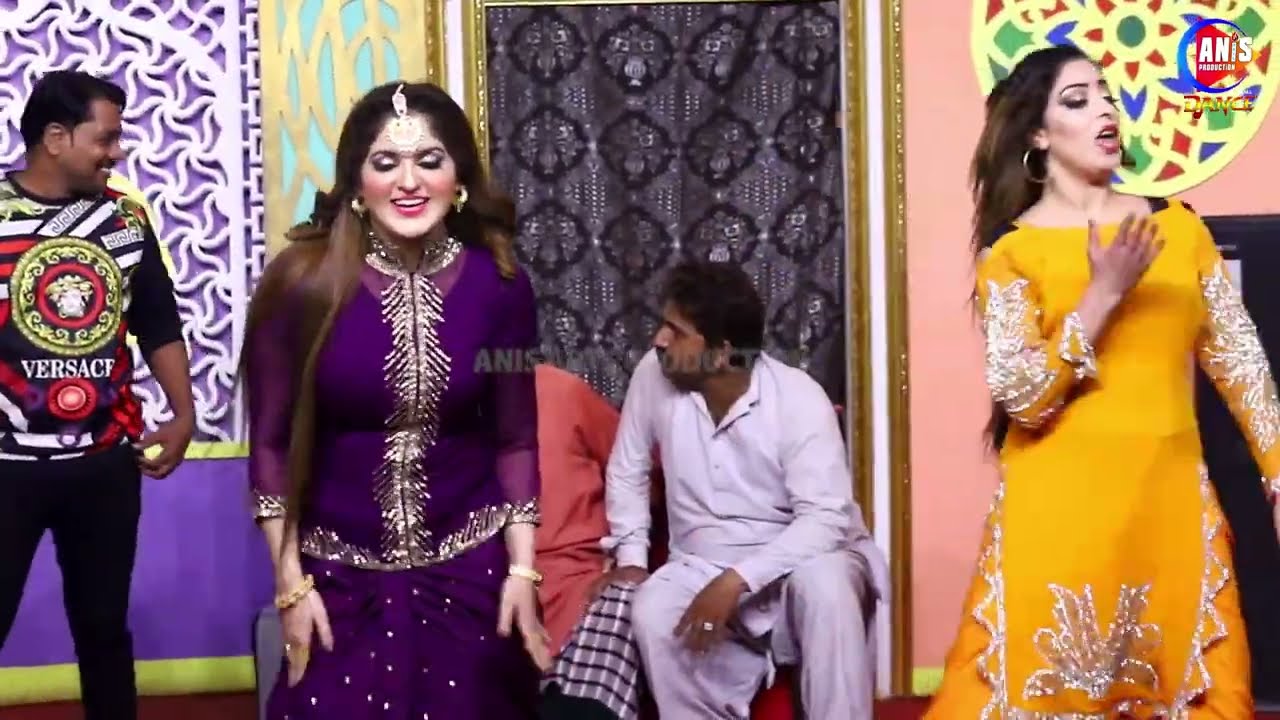 Hira Blouch Mahnoor Ch Aroshi Malik Dance Video - YouTube