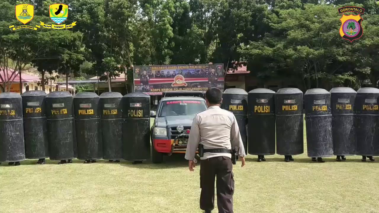 Latihan Kompi PHH Brimob Gorontalo - YouTube