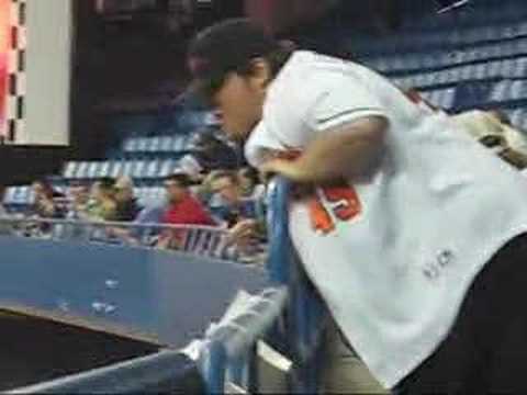 Fat Guy Jiggling - YouTube