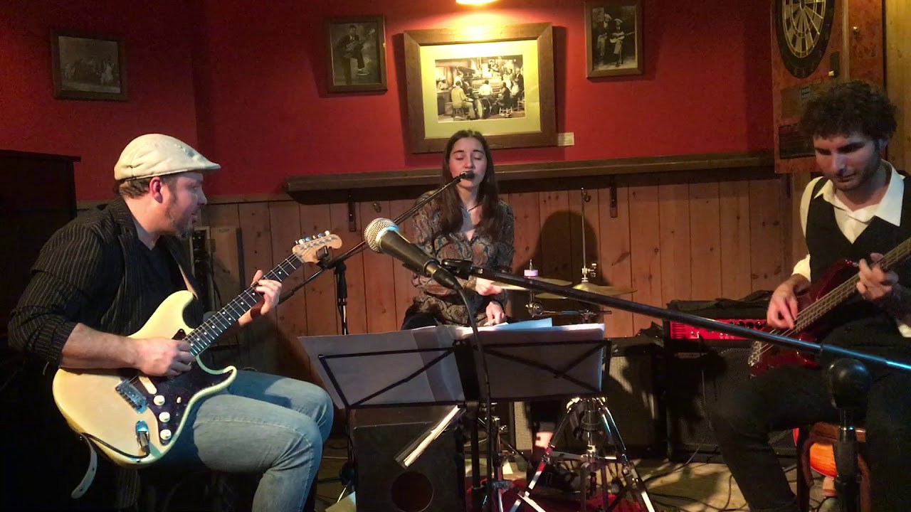 Abril Saurí on the Blue Ride - My baby she is so good to me (Gary Moore ...