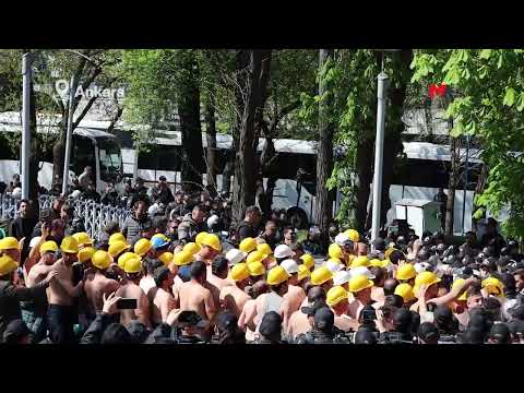 MADENCİLERİN YÜRÜYÜŞÜNE POLİS ENGELİ