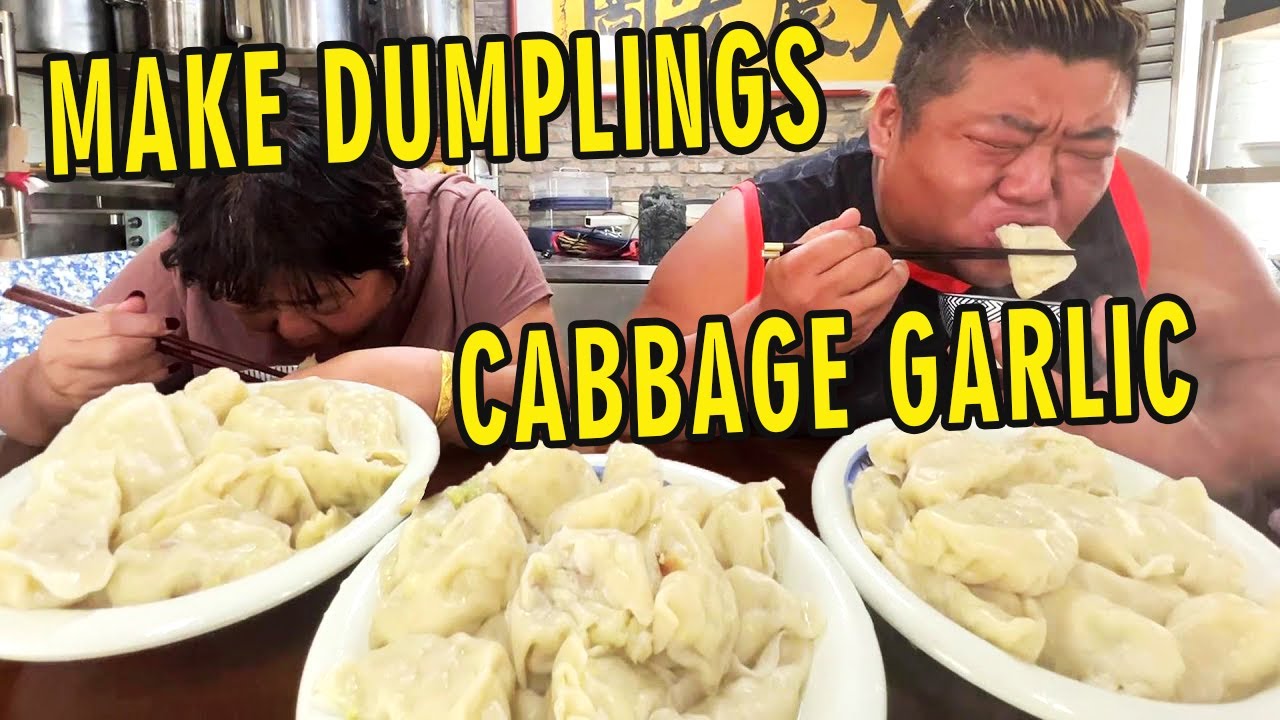 Brother Monkey made dumplings to eat. The cabbage and garlic stuffing was so fragrant! - YouTube