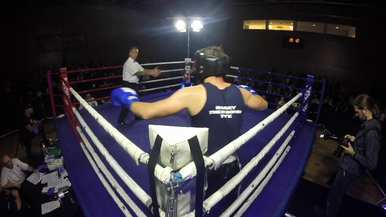 Ultra White Collar Boxing | Watford | Ray Persuad VS Harry Tye - YouTube