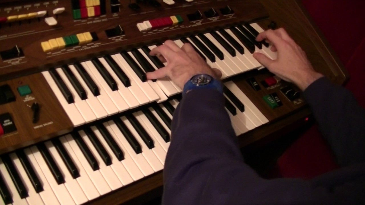 Black and White Rag - Yamaha Electone C-605 - played by Darren Jones ...