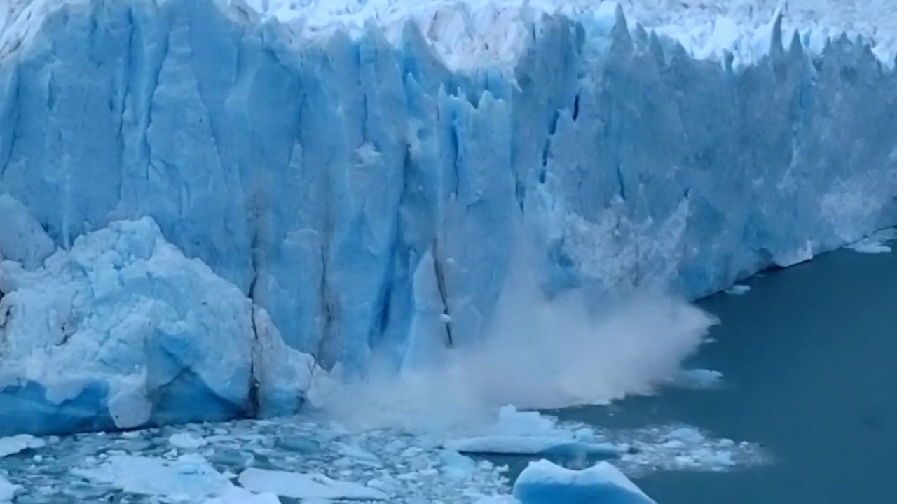 Perito Moreno Glacier, falling iceberg - YouTube