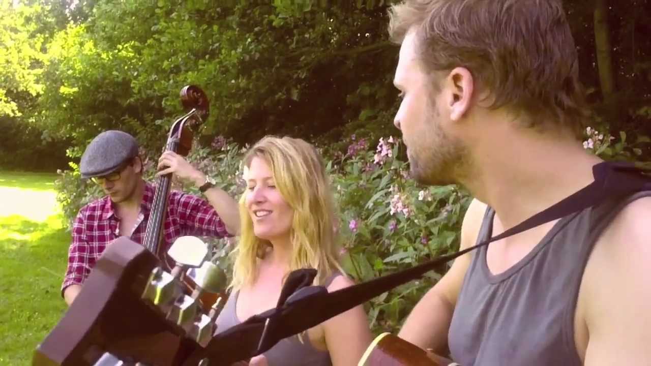 BAREFOOT performing Perfect by Fairground Attraction - YouTube