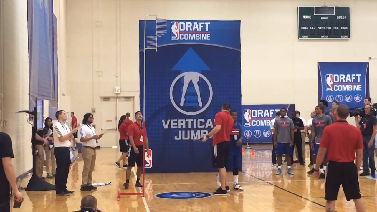 Watch Oakland's Kay Felder turn in 44 inch vertical - YouTube