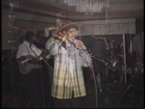 Dennis Brown the Crown Prince of Reggae's Final Live Performance - YouTube