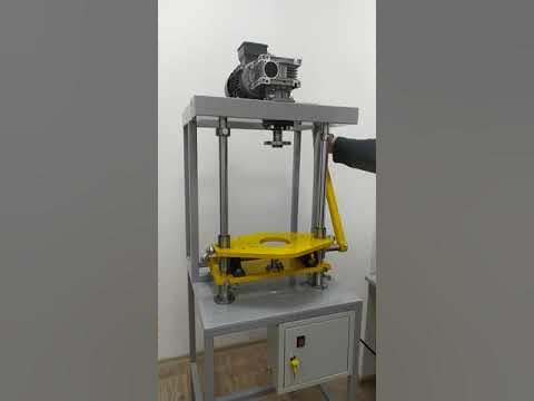 Формовочный станок для глины - YouTube