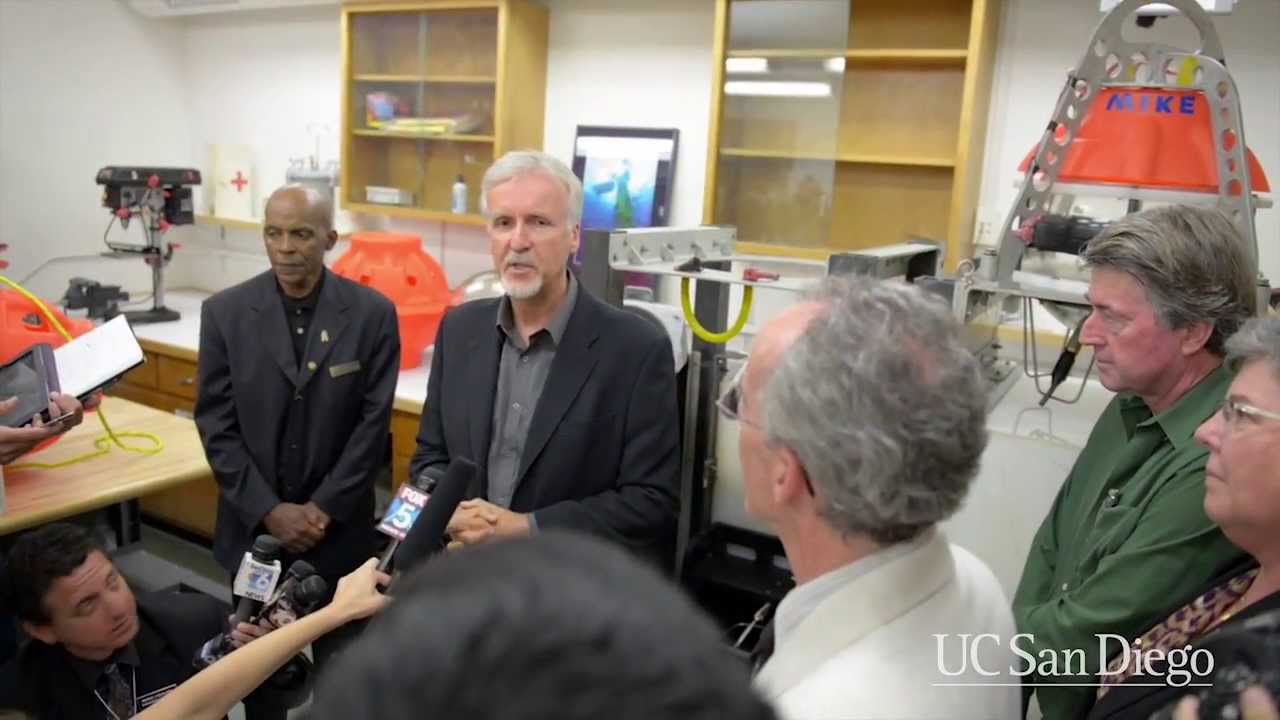 James Cameron in the New Lander Lab - YouTube