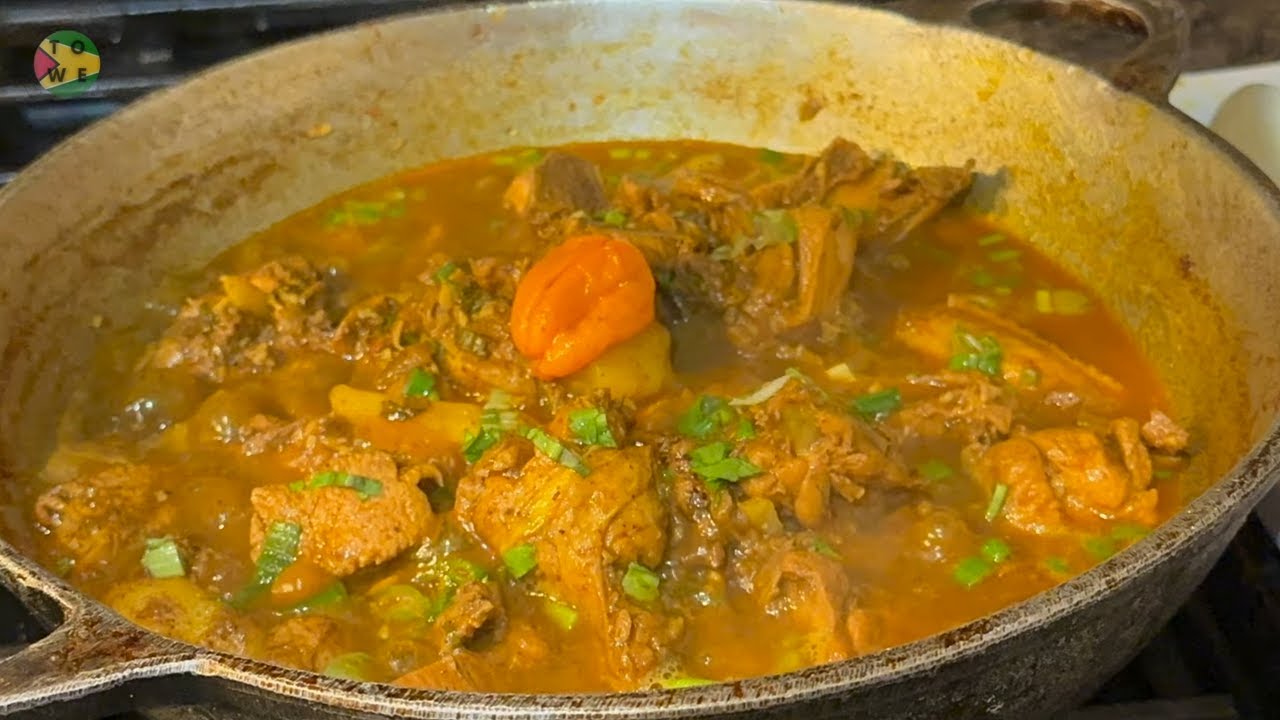 How To Make Delicious Guyanese Chicken Curry - YouTube